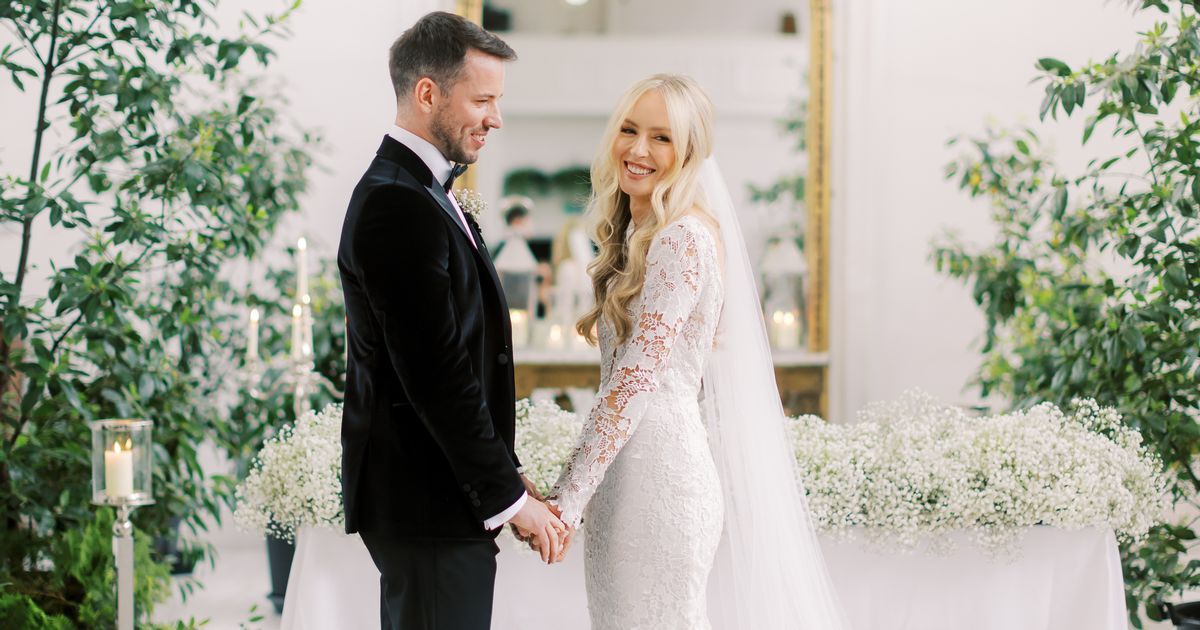 Bride ties the knot after reconnecting with former…
