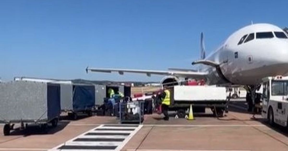 Tui passengers stranded as plane too heavy to take off