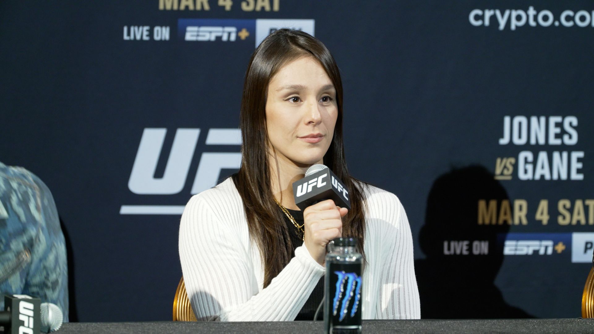 Alexa Grasso reveals she tore ACL in Maycee Barber…