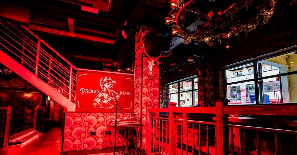 Work begins turning old Idols nightclub on Swansea's…