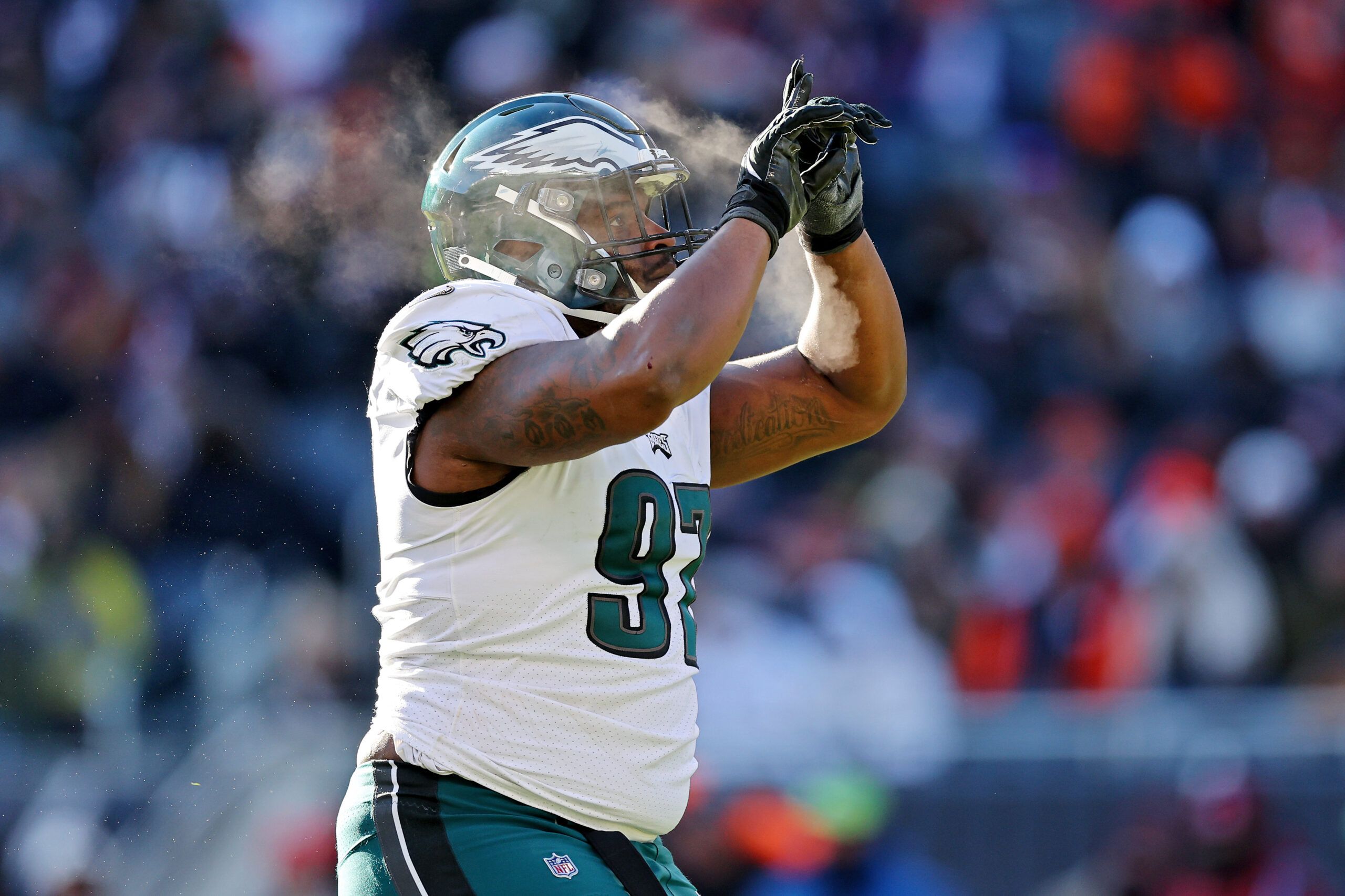 WATCH: DL Javon Hargrave suits up with 49ers for 1st…