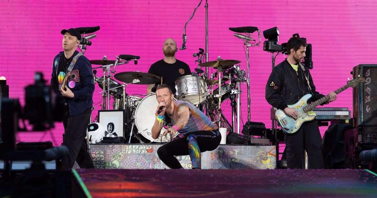 Coldplay in Cardiff review: Chris Martin and co's…