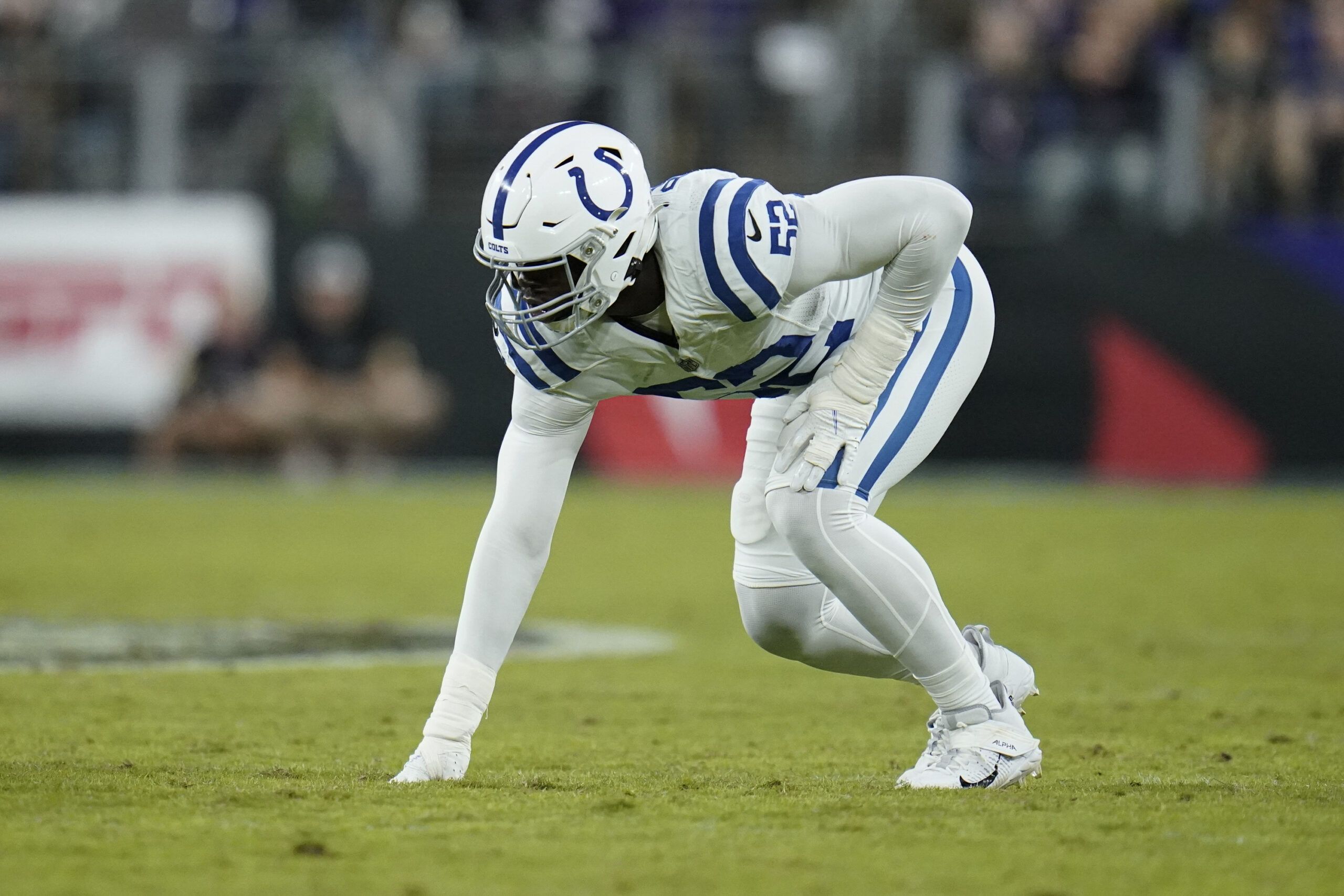 Ex-Colts DE Ben Banogu signs with Cowboys