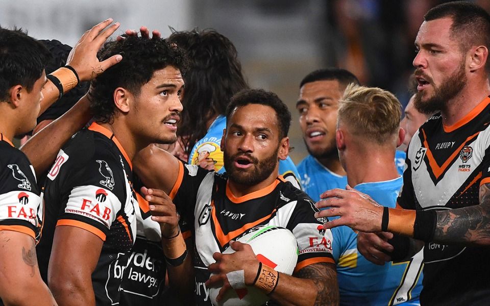 Api Koroisau out of Origin with broken jaw as Gold…