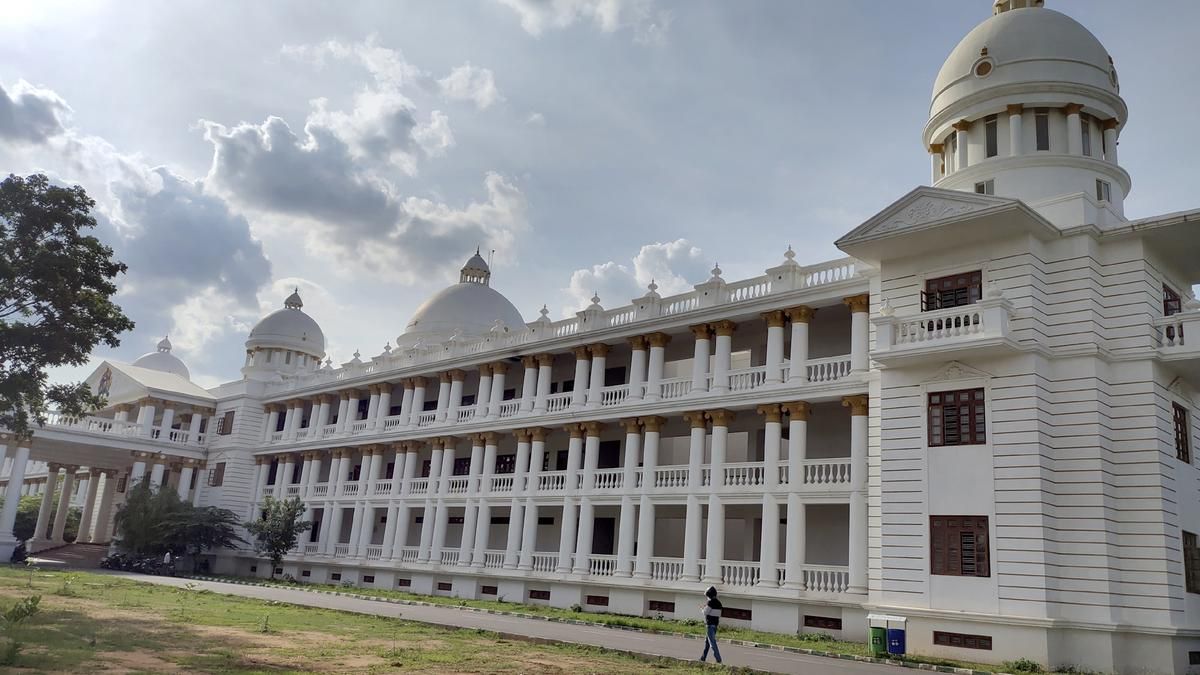 Mysuru DC office shifted to new office complex