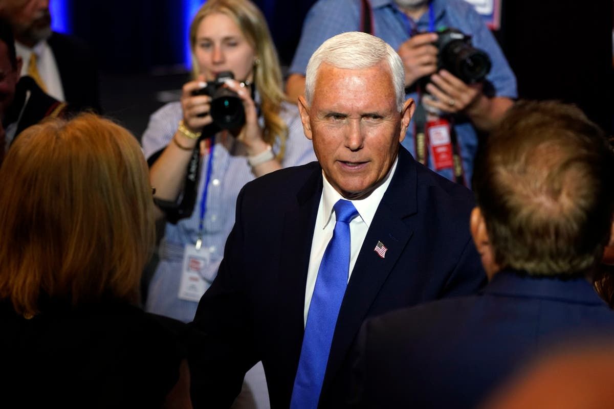 Mike Pence jokes about satirical article claiming he…