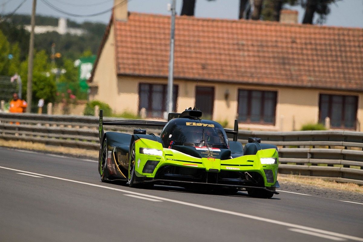 Vanwall Hypercar suffering loss of power in Le Mans…