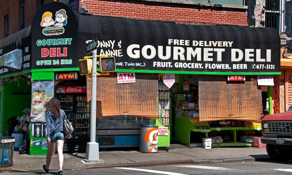 A man with dwarfism says he went to police after a…