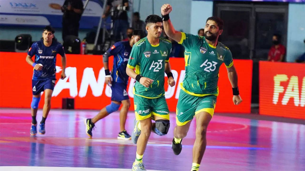 Garvit Gujarat defeat Delhi Panzers; second straight…