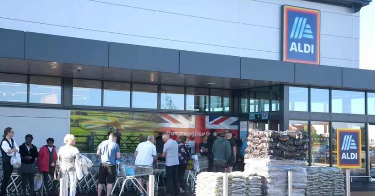 'Aldi's enormous outdoor Summer pool can be turned…