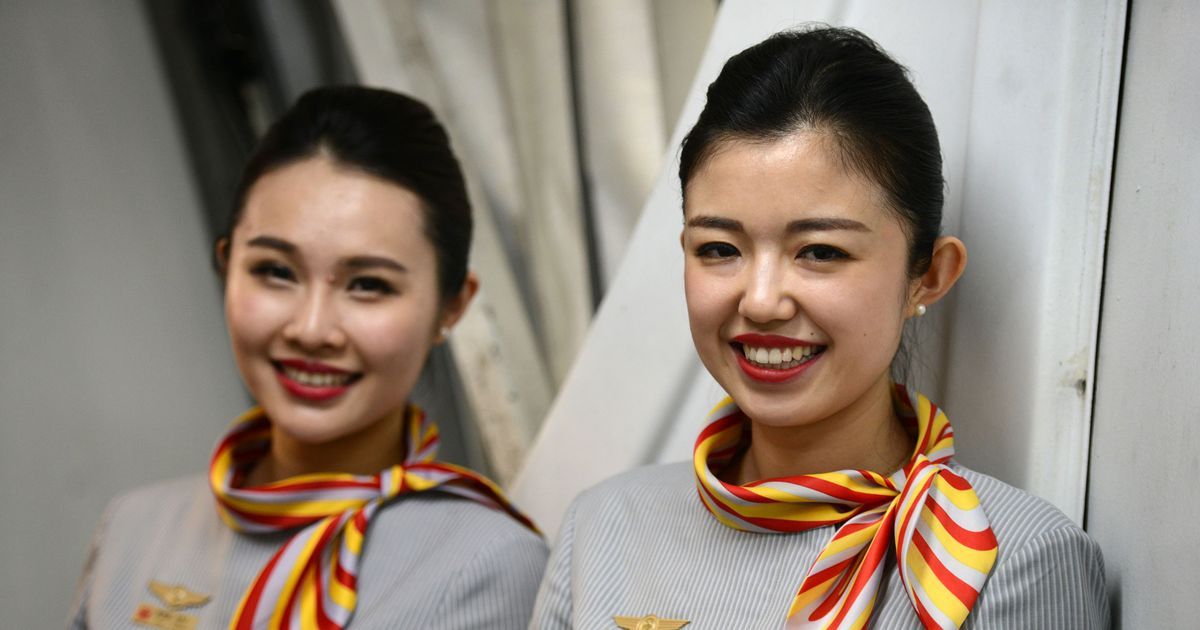 Airline slammed for demanding flight attendants meet…