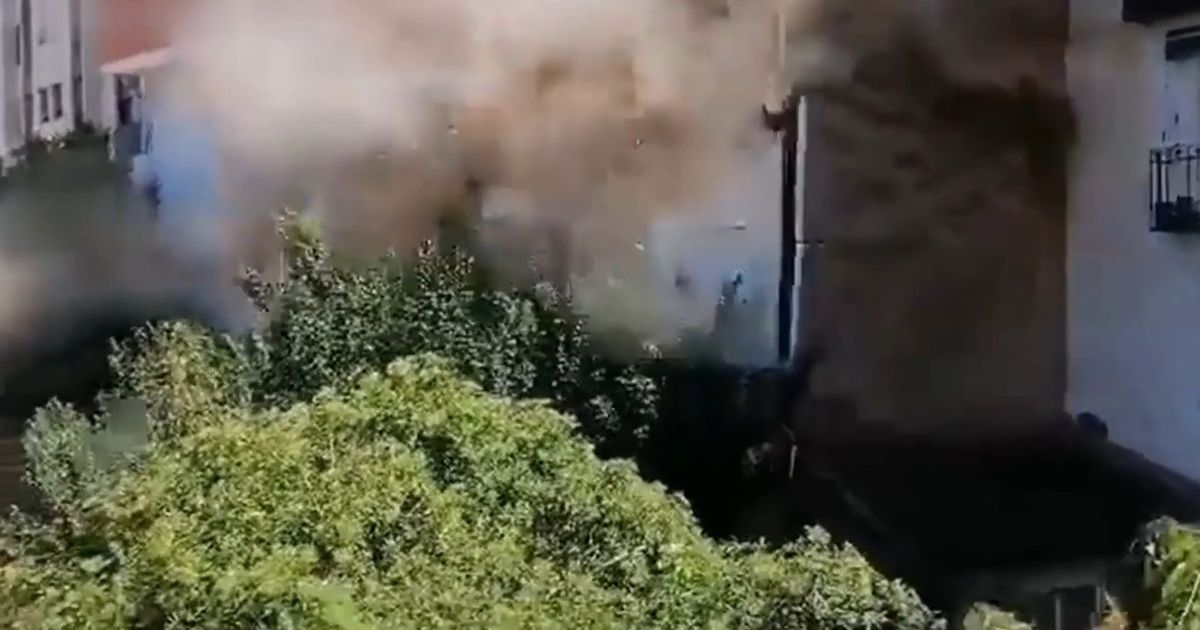 Terrifying moment five-storey building in Spain…