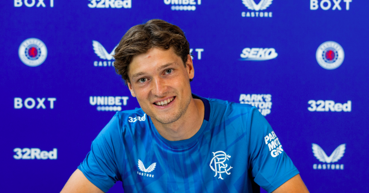 Sam Lammers completes Rangers transfer as striker…