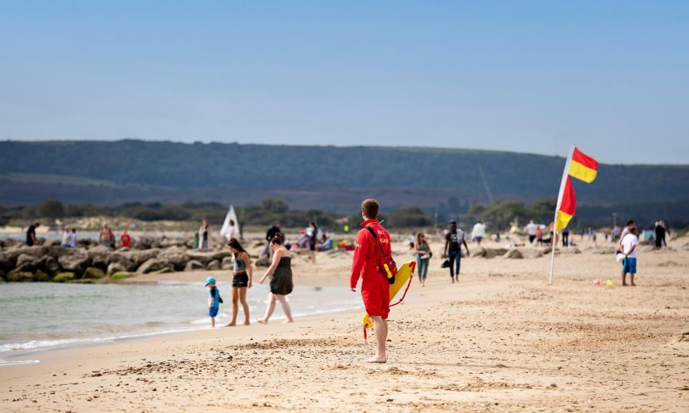 Don’t fight it, float: 10 water safety tips to…