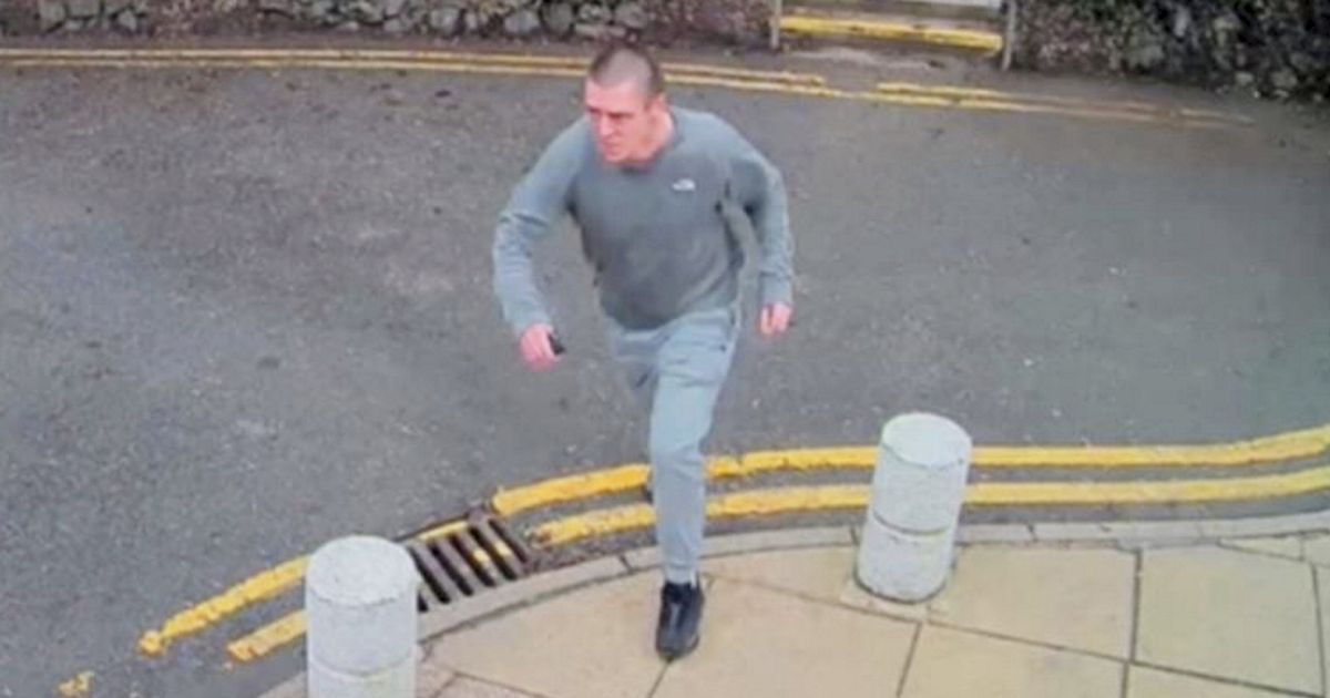 Moment Alfie Steeles Killer Stepdad Threatens To…