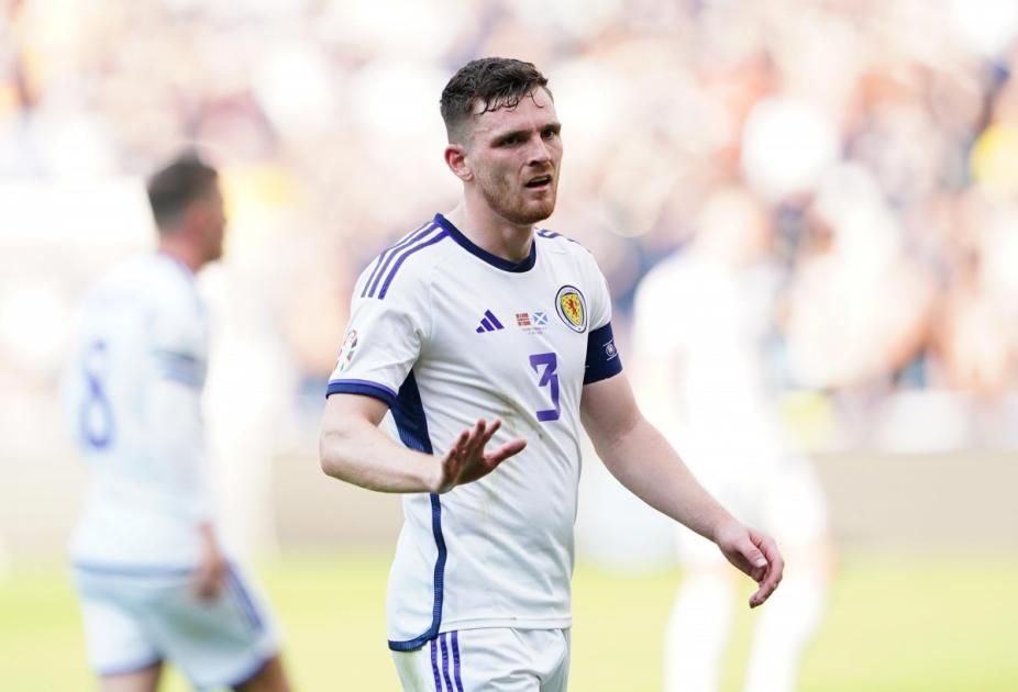 Andy Robertson given ultimate Scotland praise by Jan…