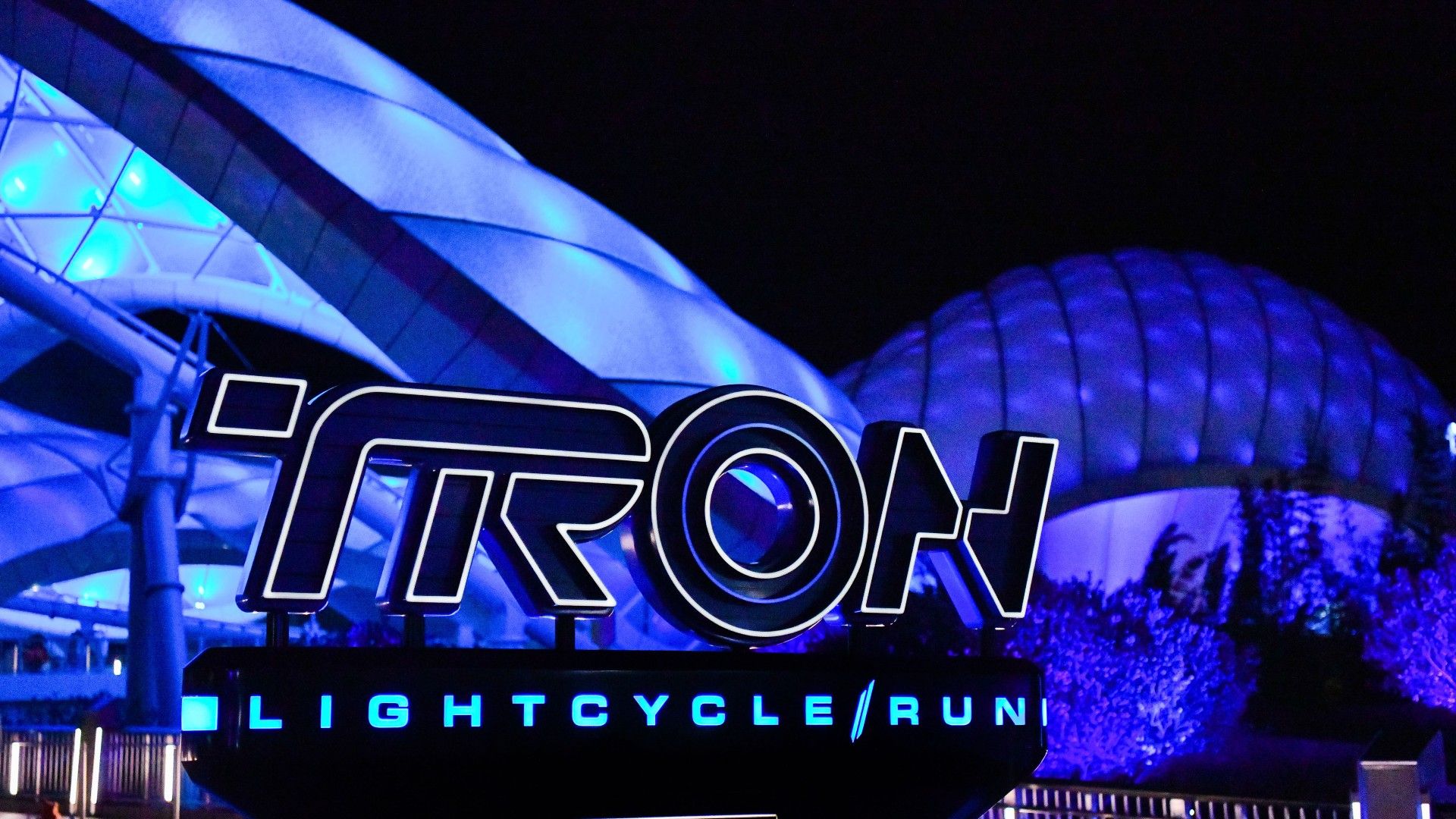 Disney's new Tron Lightcycle Run ride immerses fans in…