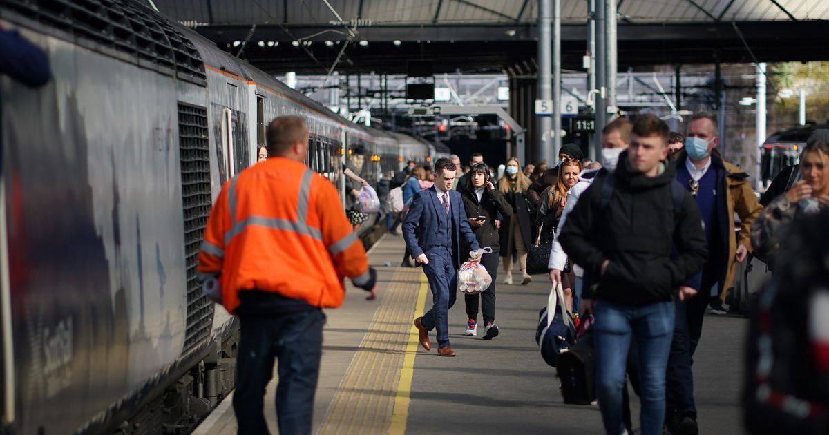 Rude passenger blocked woman from boarding busy train…