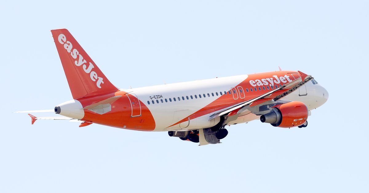 Easyjet cabin crew perform CPR after passenger has…