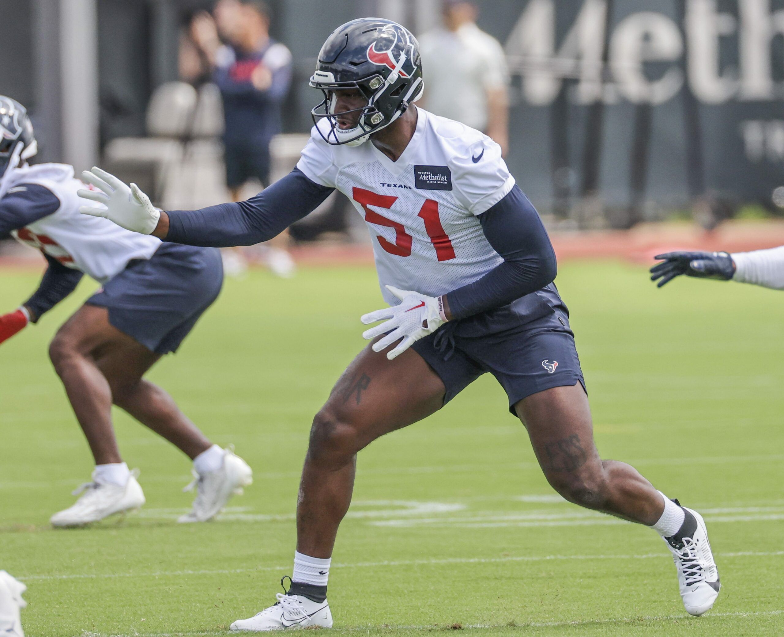 Texans DE Jerry Hughes details how Will Anderson has…