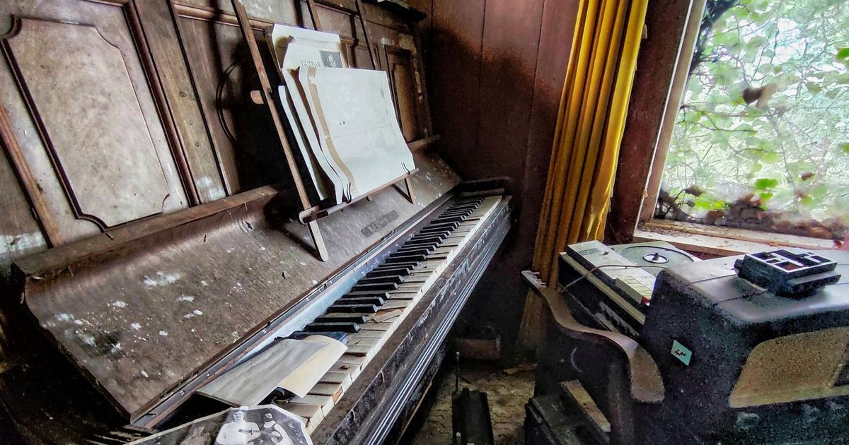 Inside house frozen in time for nearly 40 years with…
