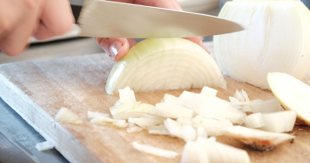 The Michelin way to cut onions as we've all been doing…