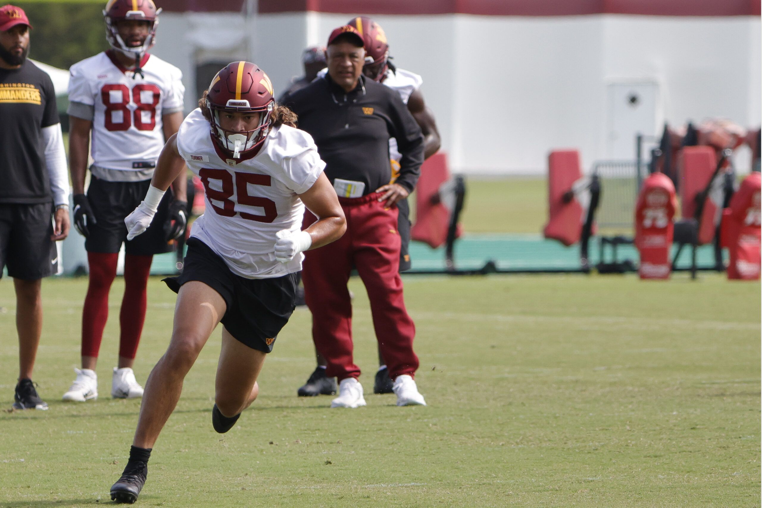 Commanders Cole Turner attended Tight End U