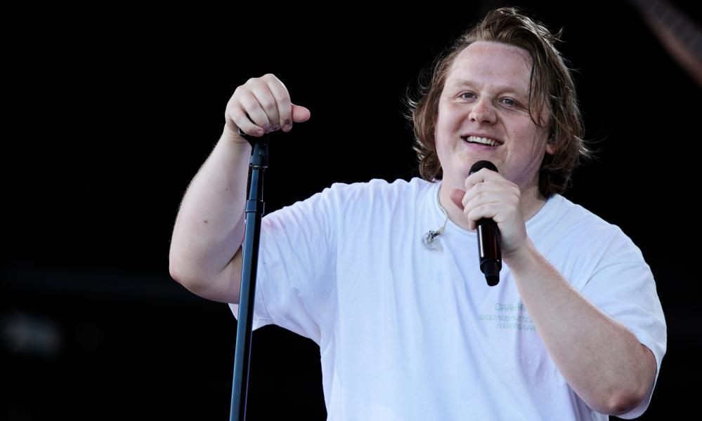 Lewis Capaldi at Glastonbury review – an awe-inspiring…