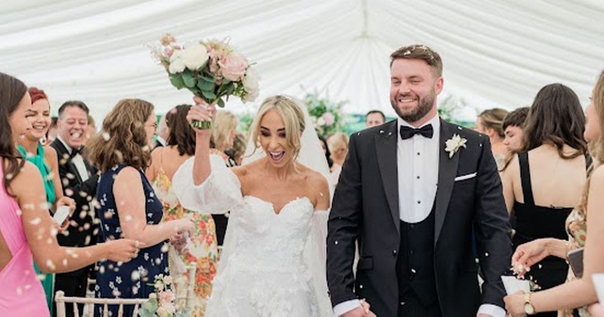 Bride admits to putting her wedding wishes on 'back…