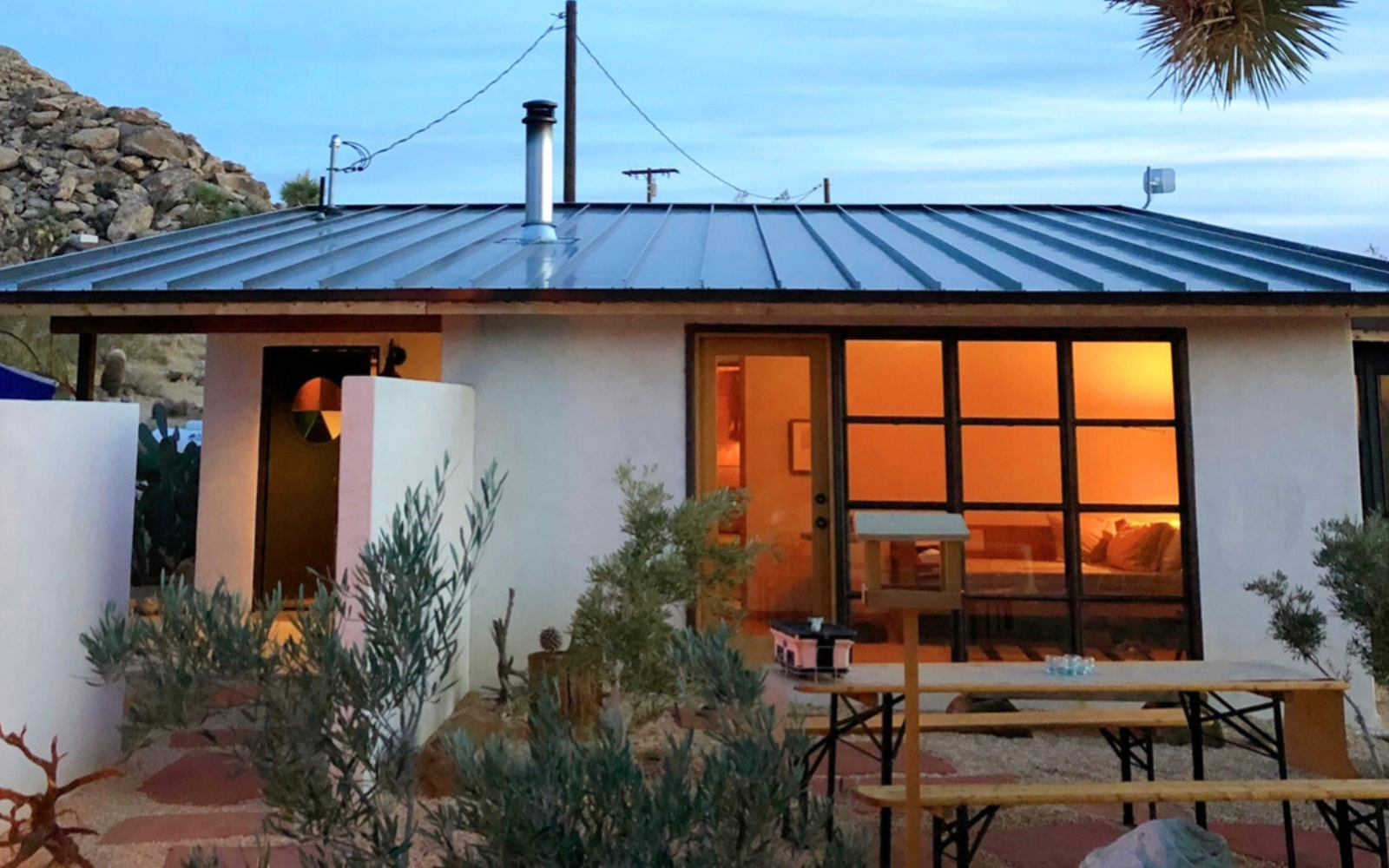 This Wes Anderson-inspired tiny house in Joshua Tree…
