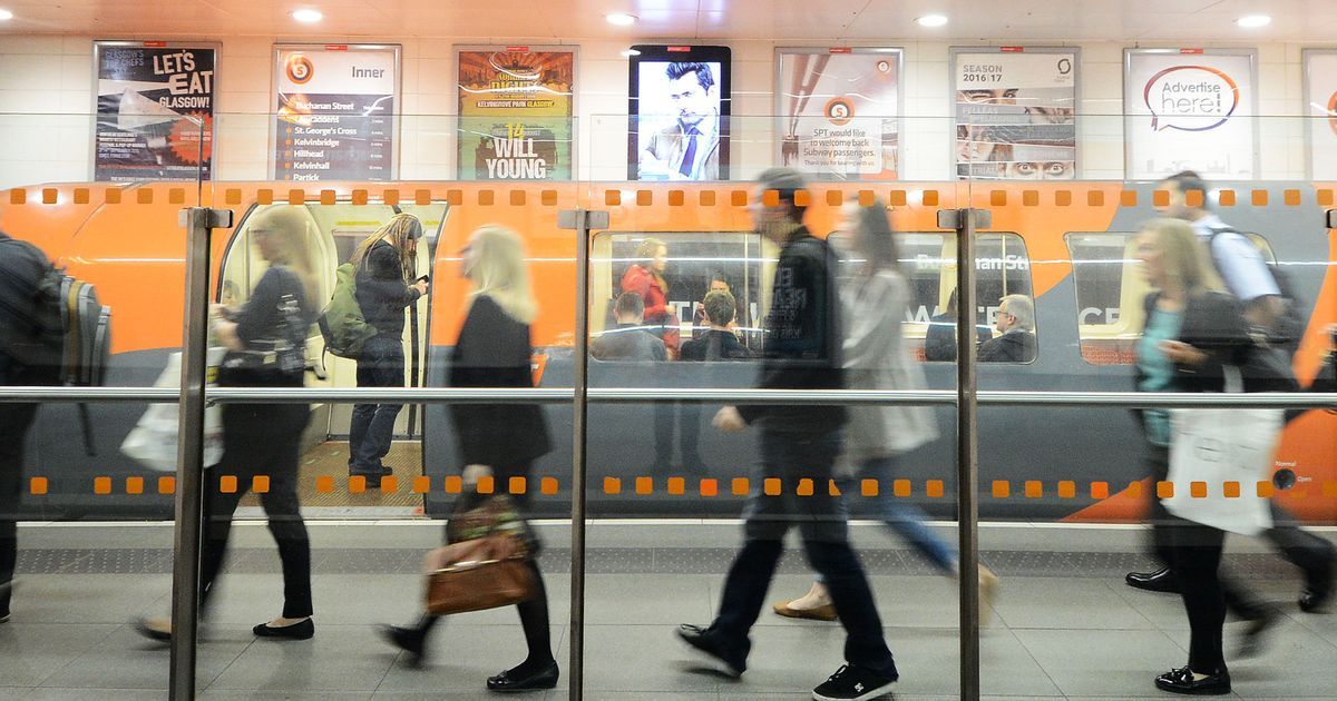 Glasgow man's leg 'trapped' between train and Subway…
