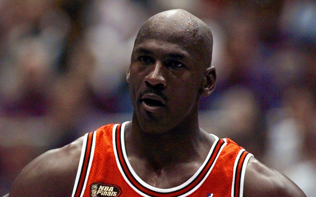 Bulls’ Michael Jordan’s former Chicago home sells for…