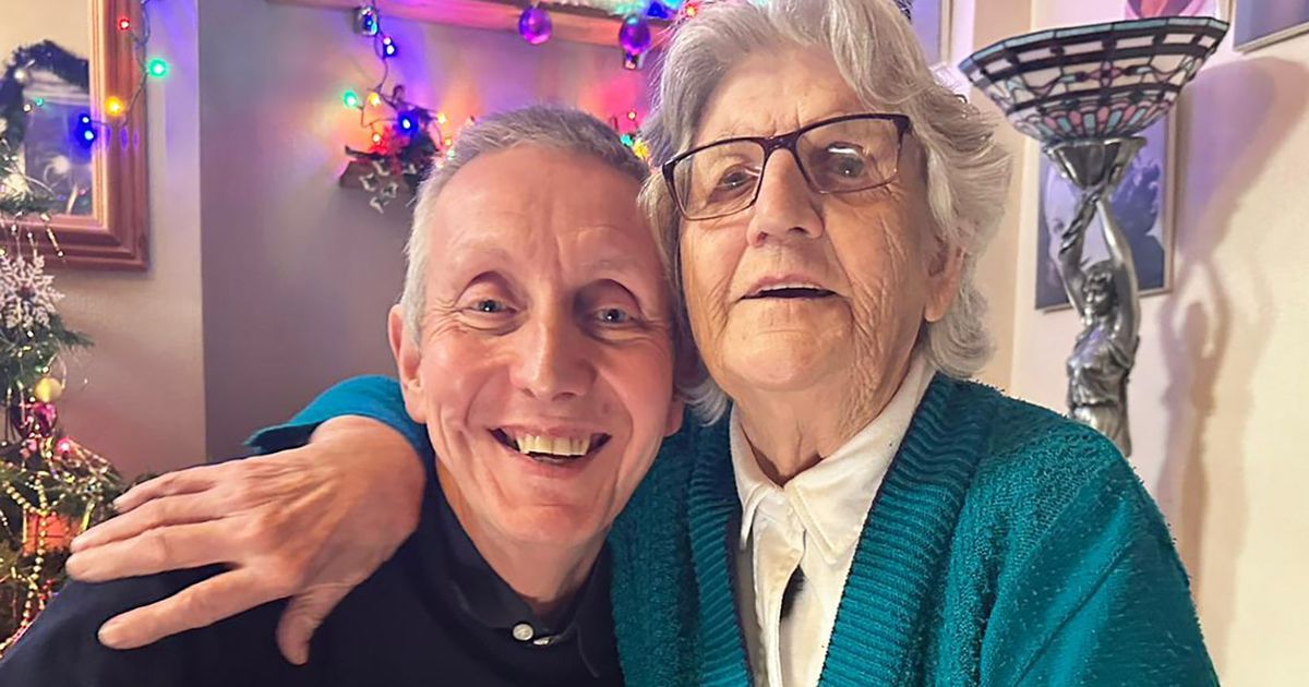 ITV Long Lost Family: Man reunites with woman who…