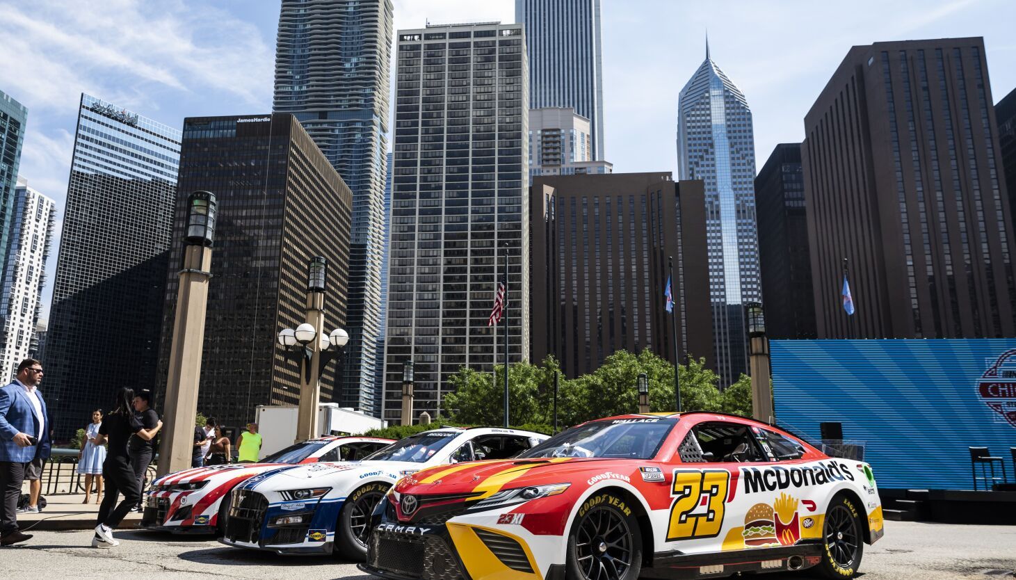 NASCAR race is waste of resources, will make air…