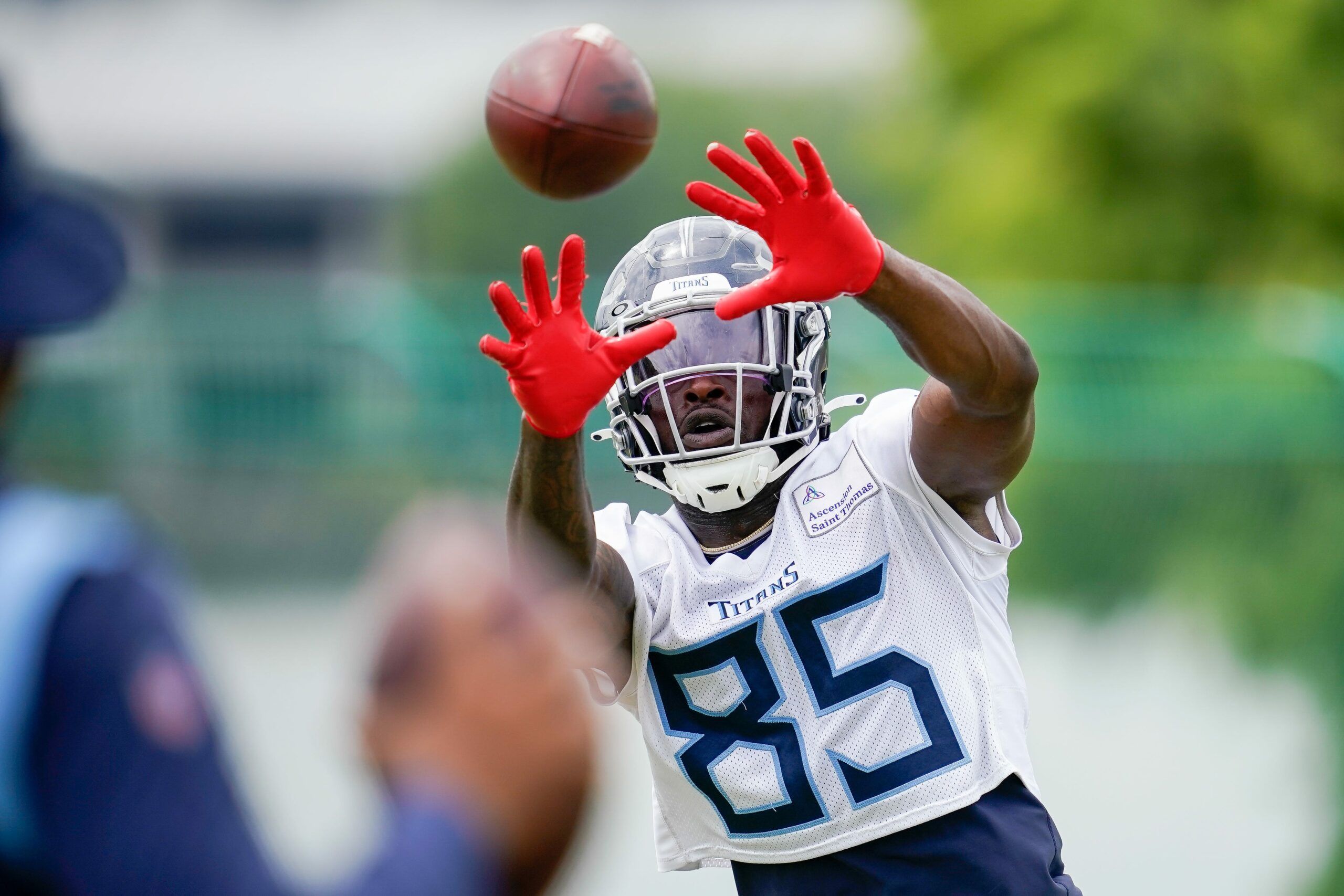 Photos: Titans’ Chig Okonkwo attends Tight End…