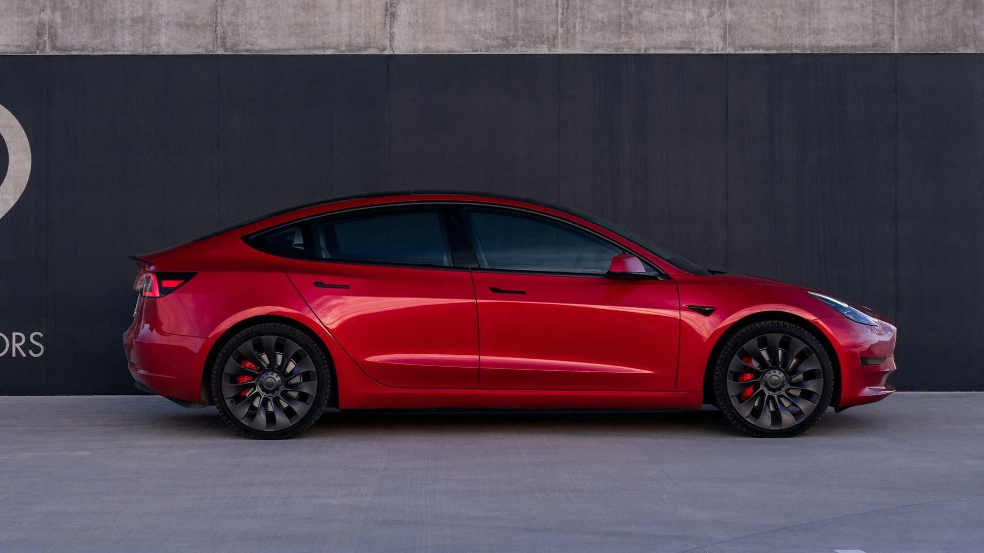 Report: Revamped Tesla Model 3 To Get CATL's M3P…