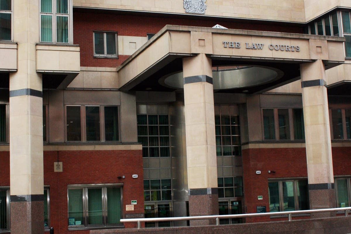 Rapper accused of plotting central London terror…