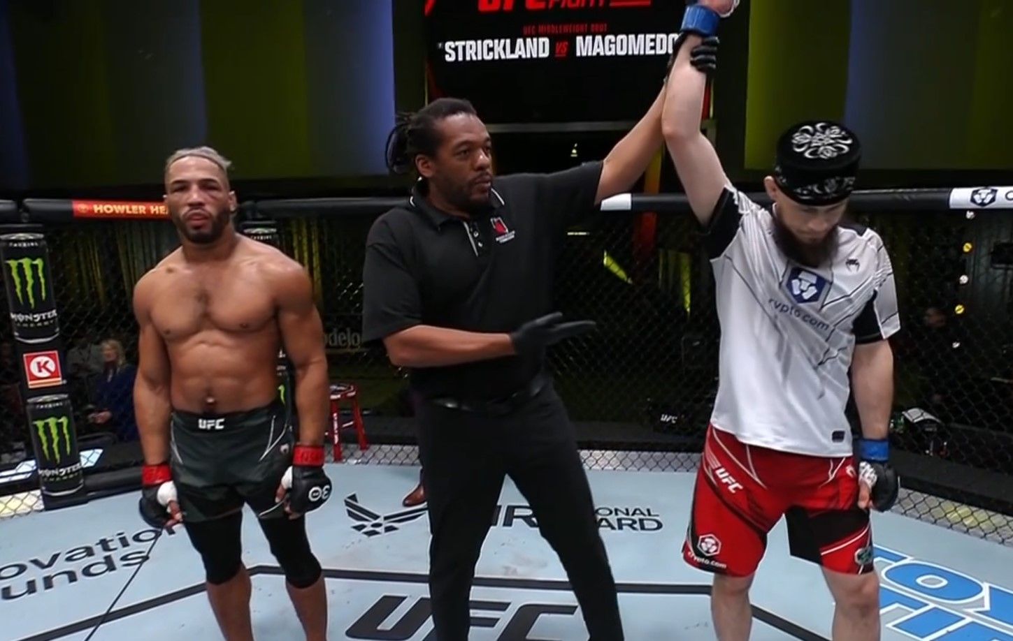 Twitter reacts to Rinat Fakhretdinov choking out Kevin…