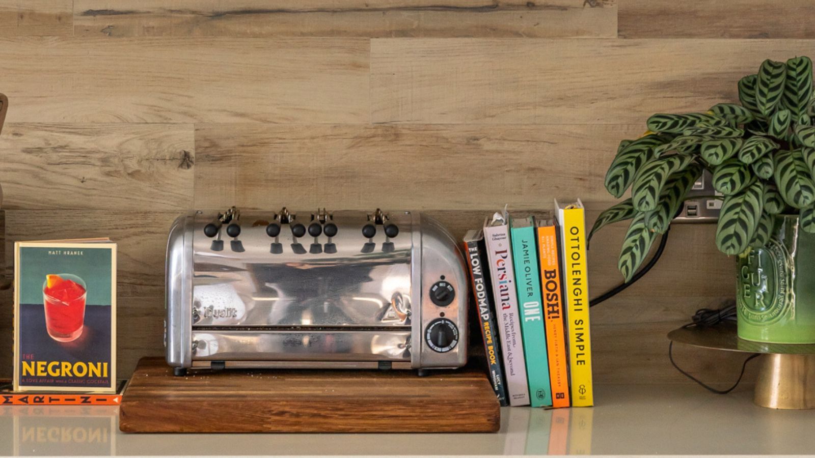 How to organize cookbooks – 8 stylish storage…