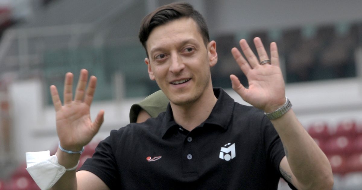 Mesut Ozil warns 'Turkish Messi' against Arsenal…