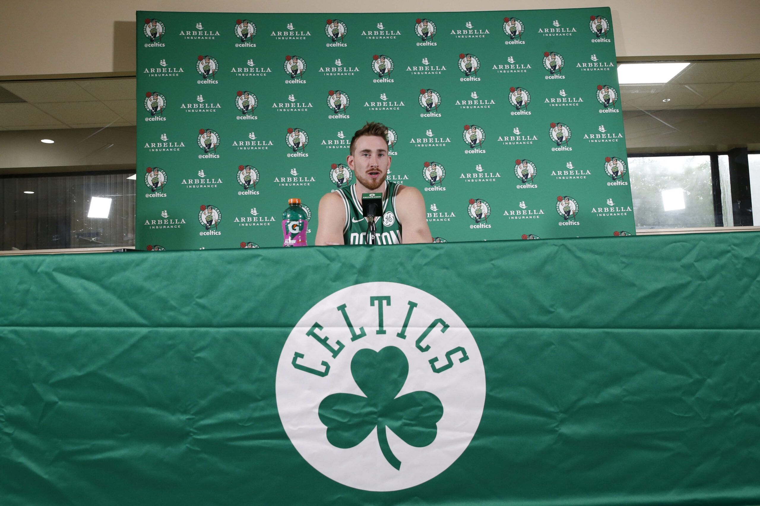 On this day: Gordon Hayward agrees to sign; Griffin,…