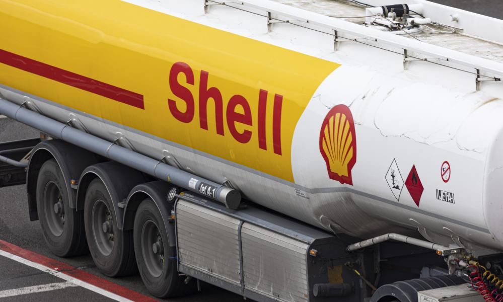 Shell boss under fire for saying cutting fossil fuel…
