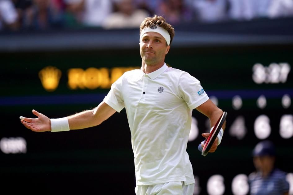 Britain’s Liam Broady stuns fourth seed Casper Ruud in…