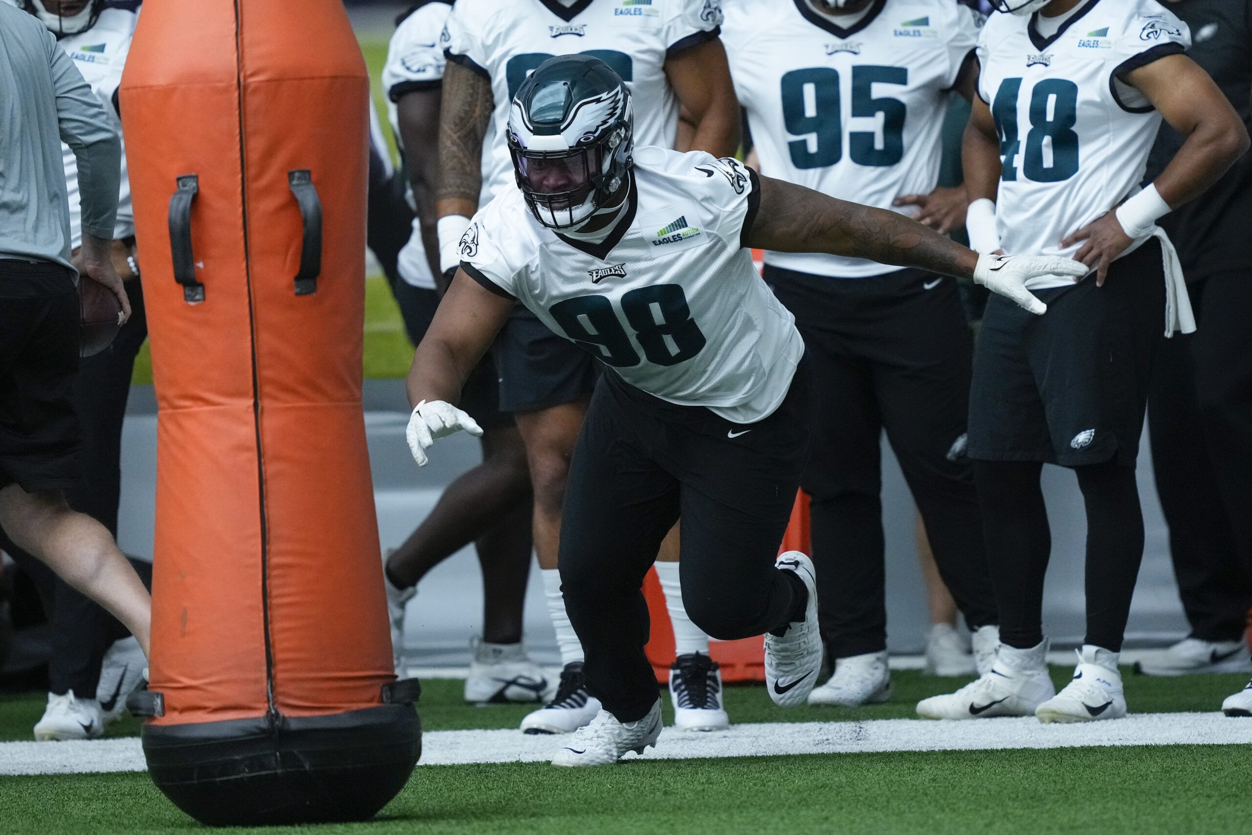 Predicting the Eagles’ starting defense ahead of…