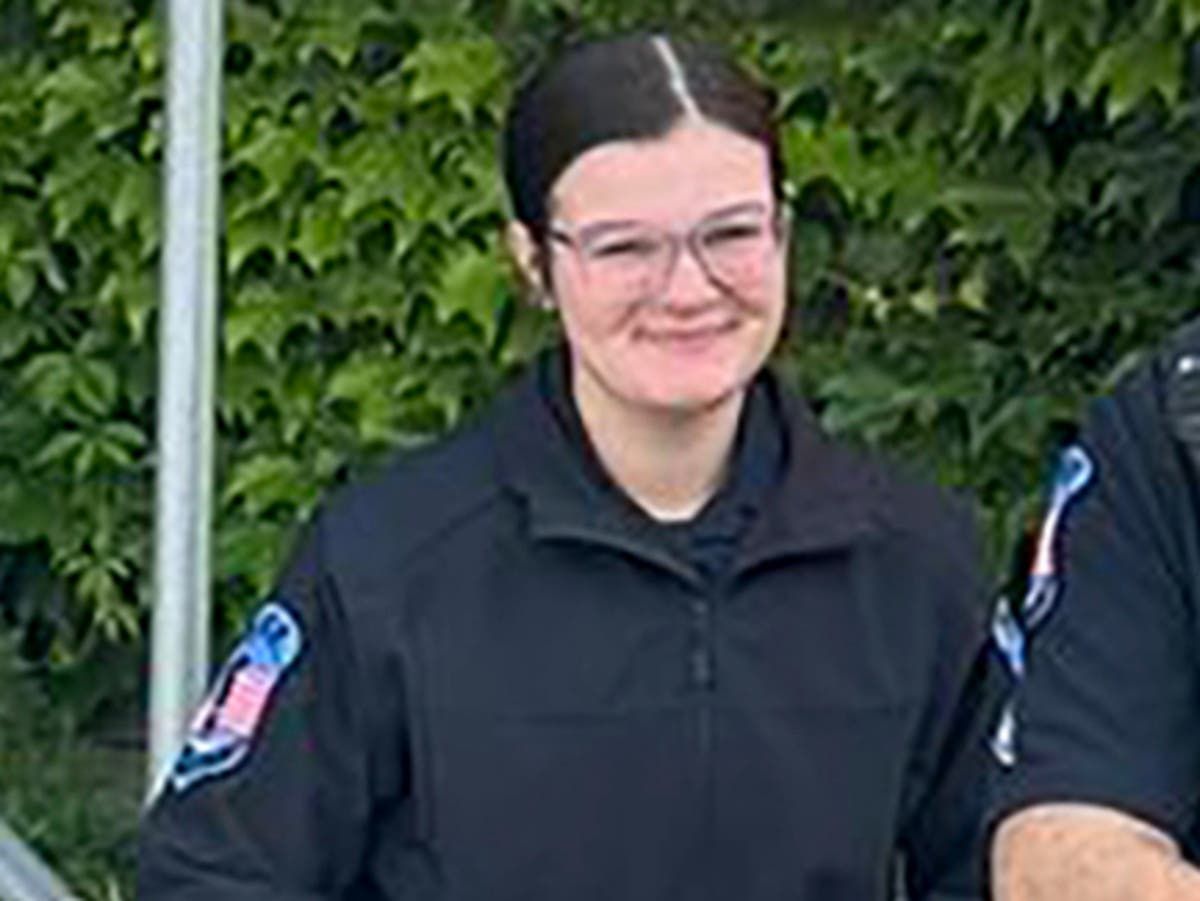 Vermont police officer, 19, dies in crash with a…
