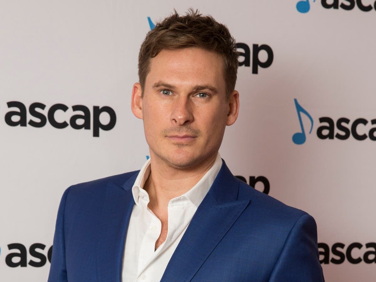 Blue singer Lee Ryan ‘assaulted on flight’ after…