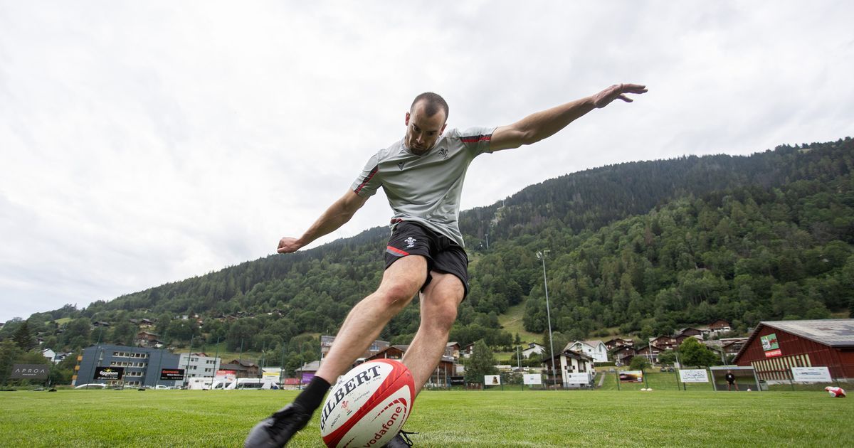 Three regions in tug-of-war over Wales World Cup squad…