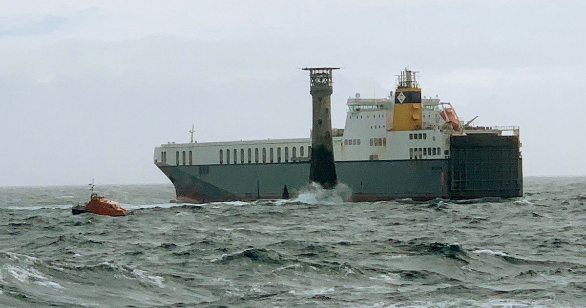 Engine failure leaves cargo ship within feet of…