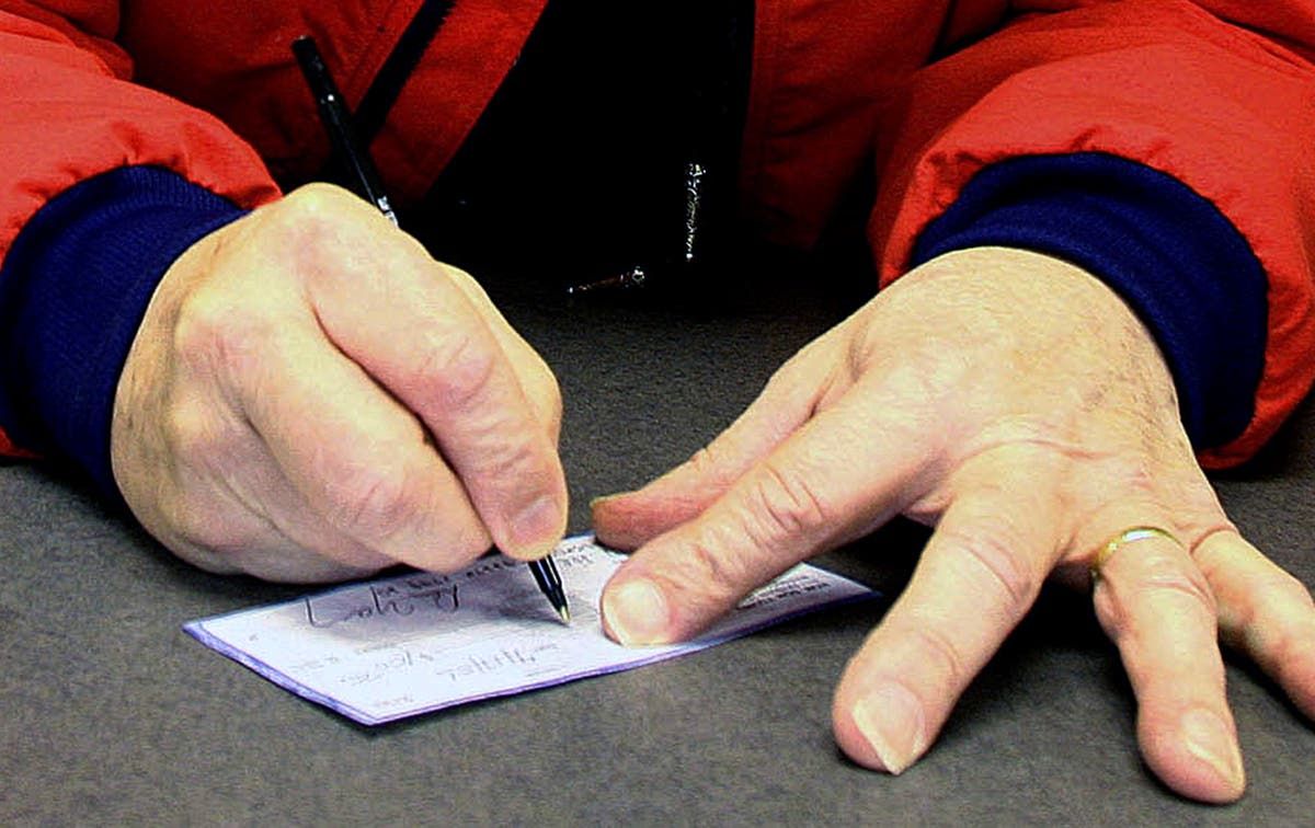 Millennial Money: Stop using paper checks, already