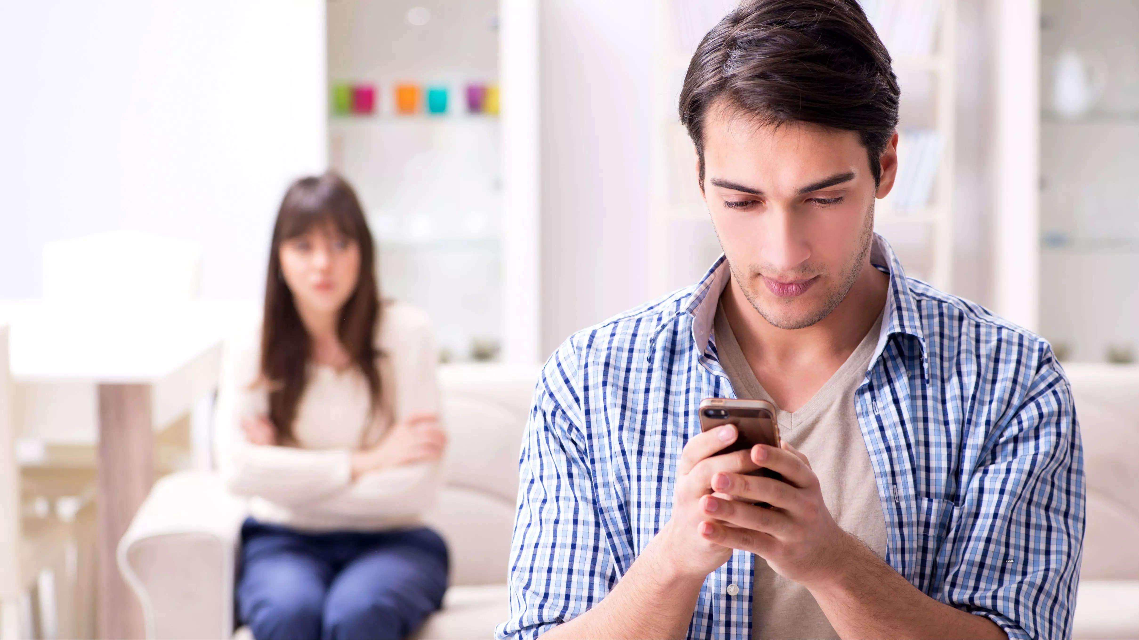 Micro-Cheating vs Cheating: All you need to know